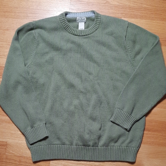 L.L. Bean | Sweaters | Xl Ll Bean Mens Sage Green Crewneck Sweater ...